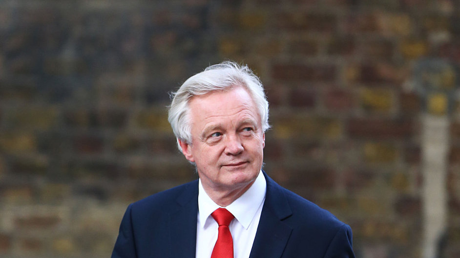 Nový ministr pro brexit Davis: EU opustíme do prosince 2018, proces ...