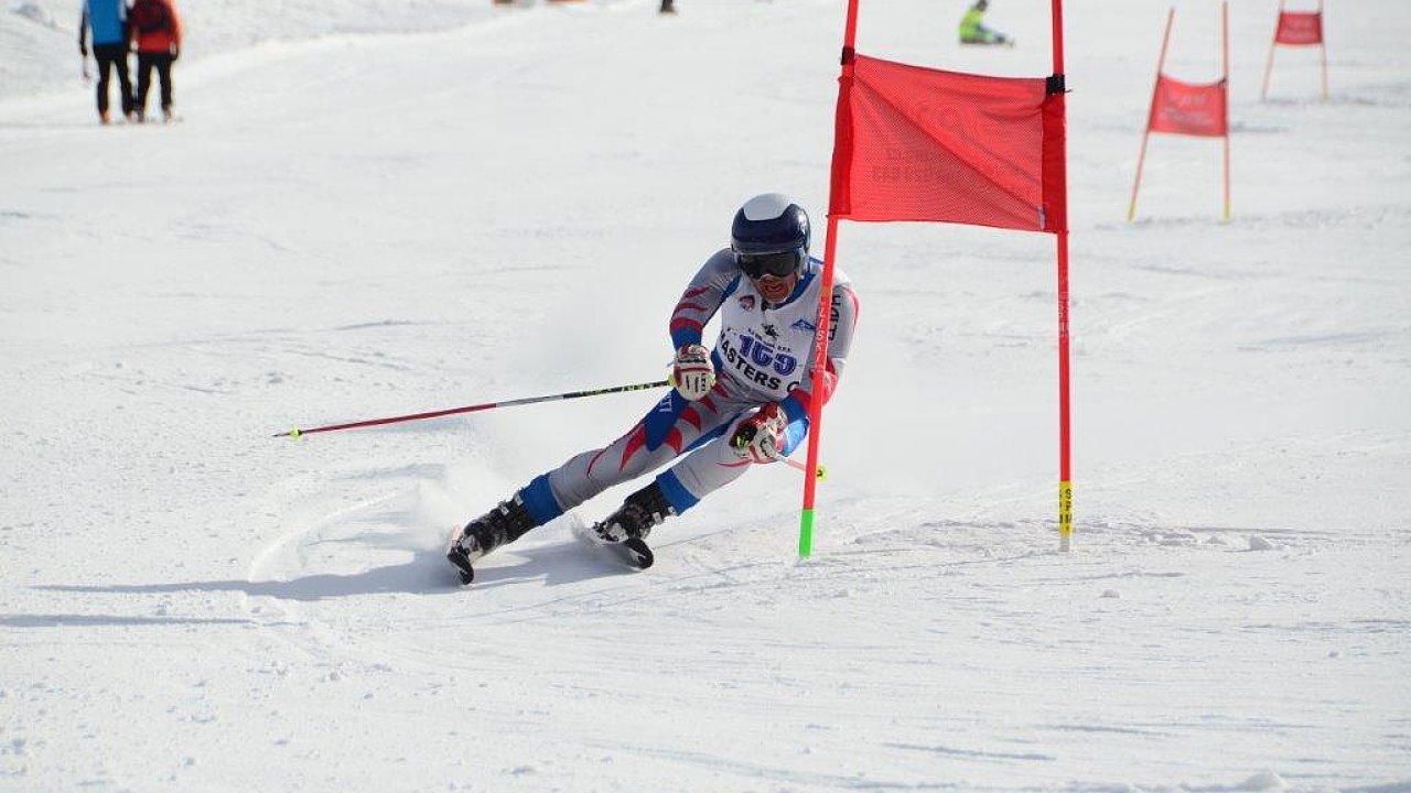 Světová reprezentace Masters lyžařů se vrací do Pece pod Sněžkou ...
